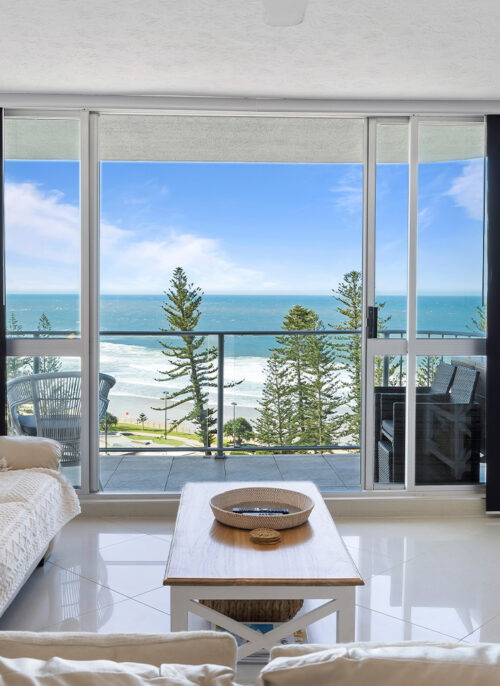 Mandolin Beachfront Resort - Alexandra Headlands Accommodation